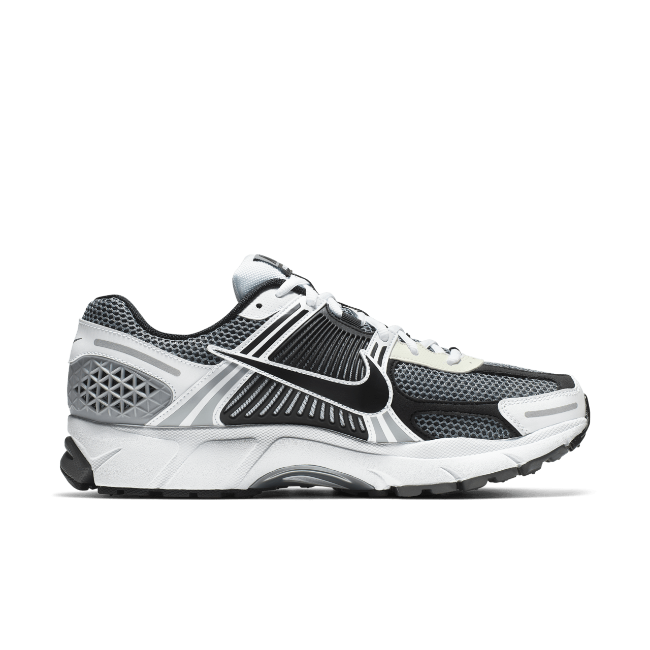 Zoom Vomero 5 "Black and Metallic Silver" (CI1694-001 ...